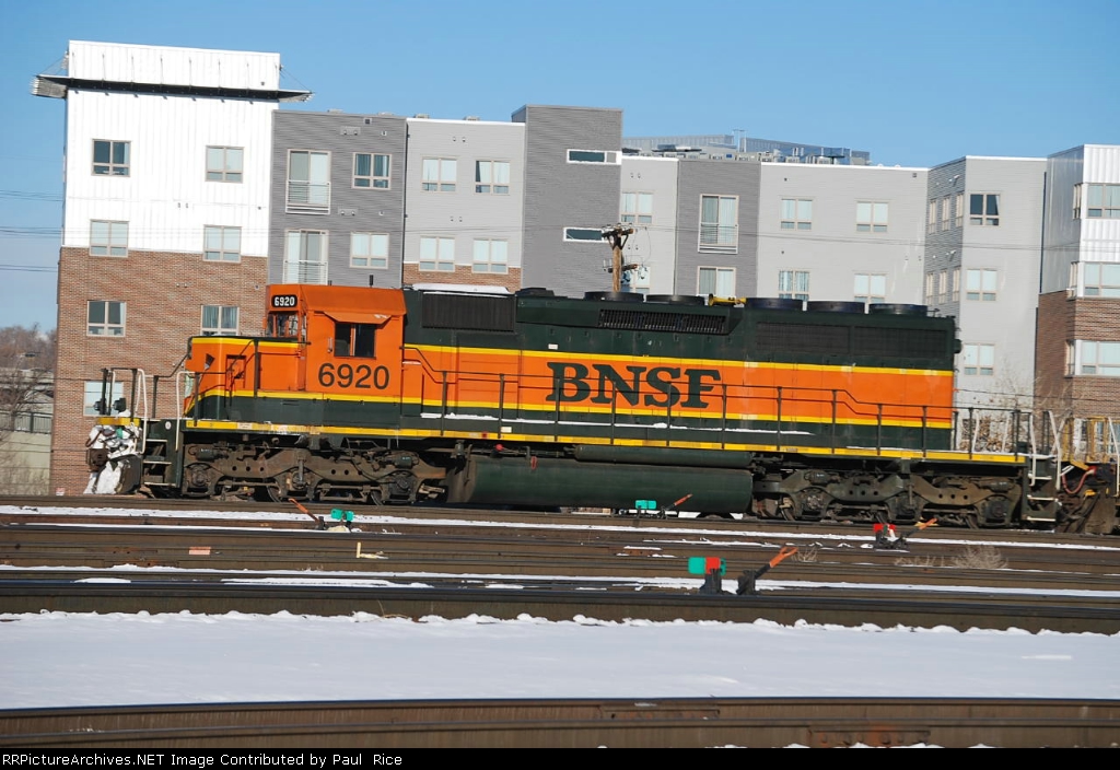 BNSF 6920
